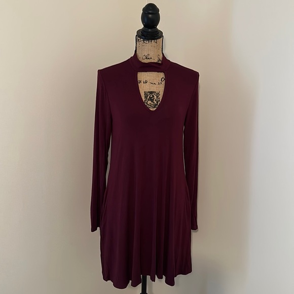 Socialite | Dresses | Socialite Keyhole Dress | Poshmark